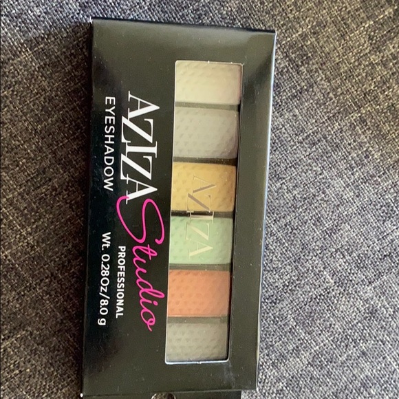 Aziza | Makeup | Aziza Eyeshadow Phoenix | Poshmark